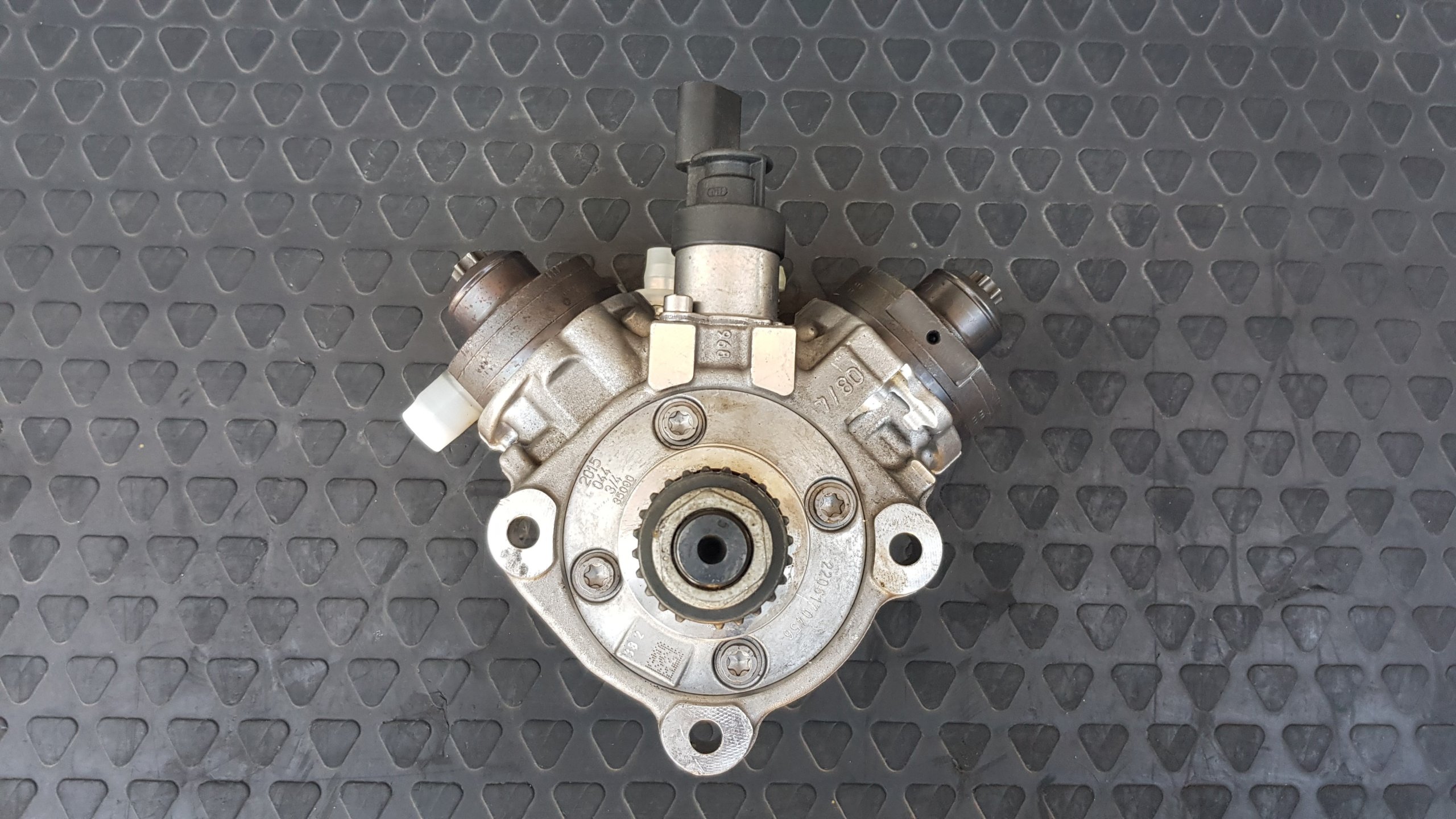 Bosch 0445010677 pompa wtryskowa - porównaj ceny - Allegro.pl