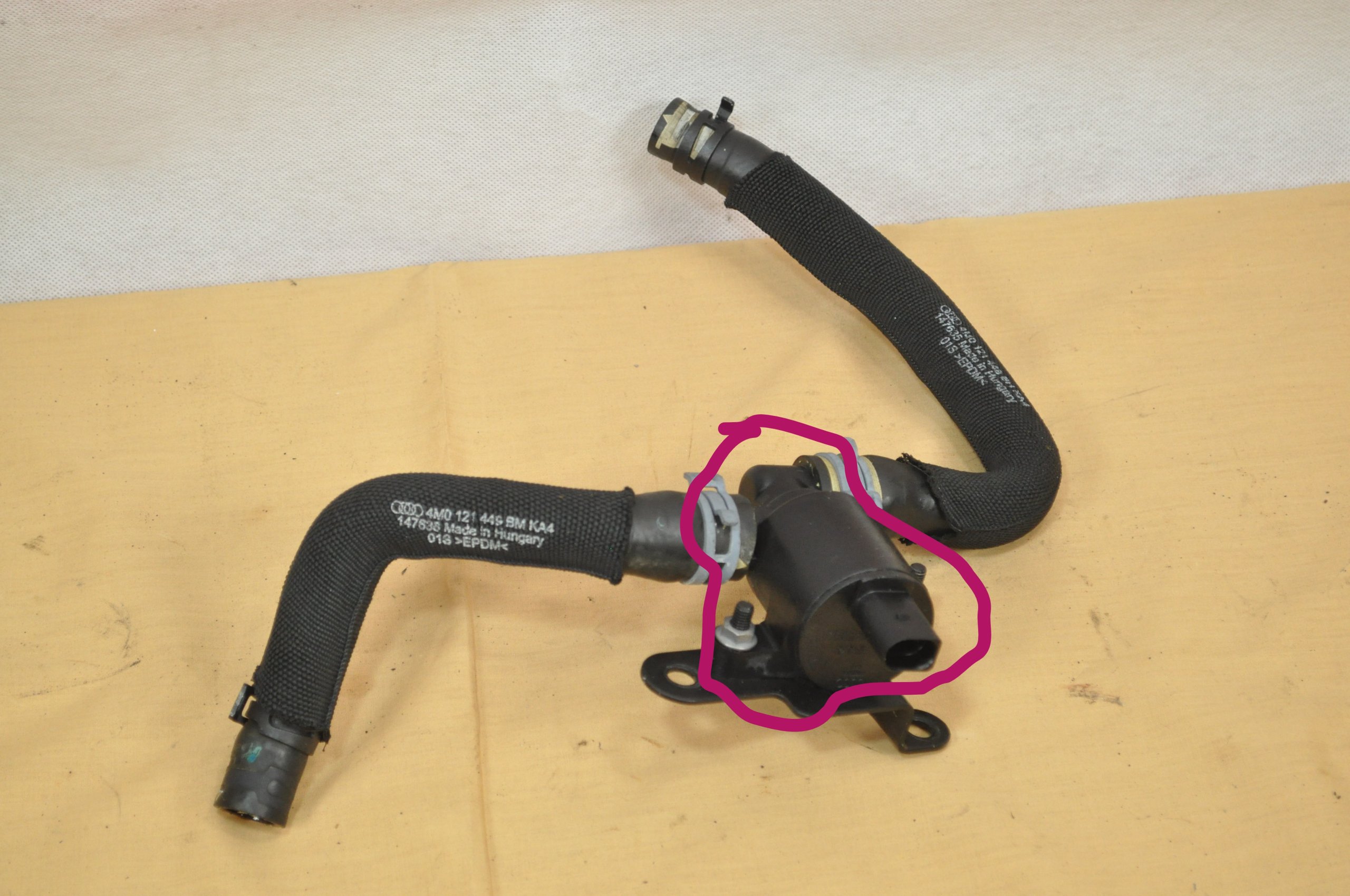 Zawór elektromagnetyczny - Audi Q7- 4H0 121 671 D - 6783405336 ...