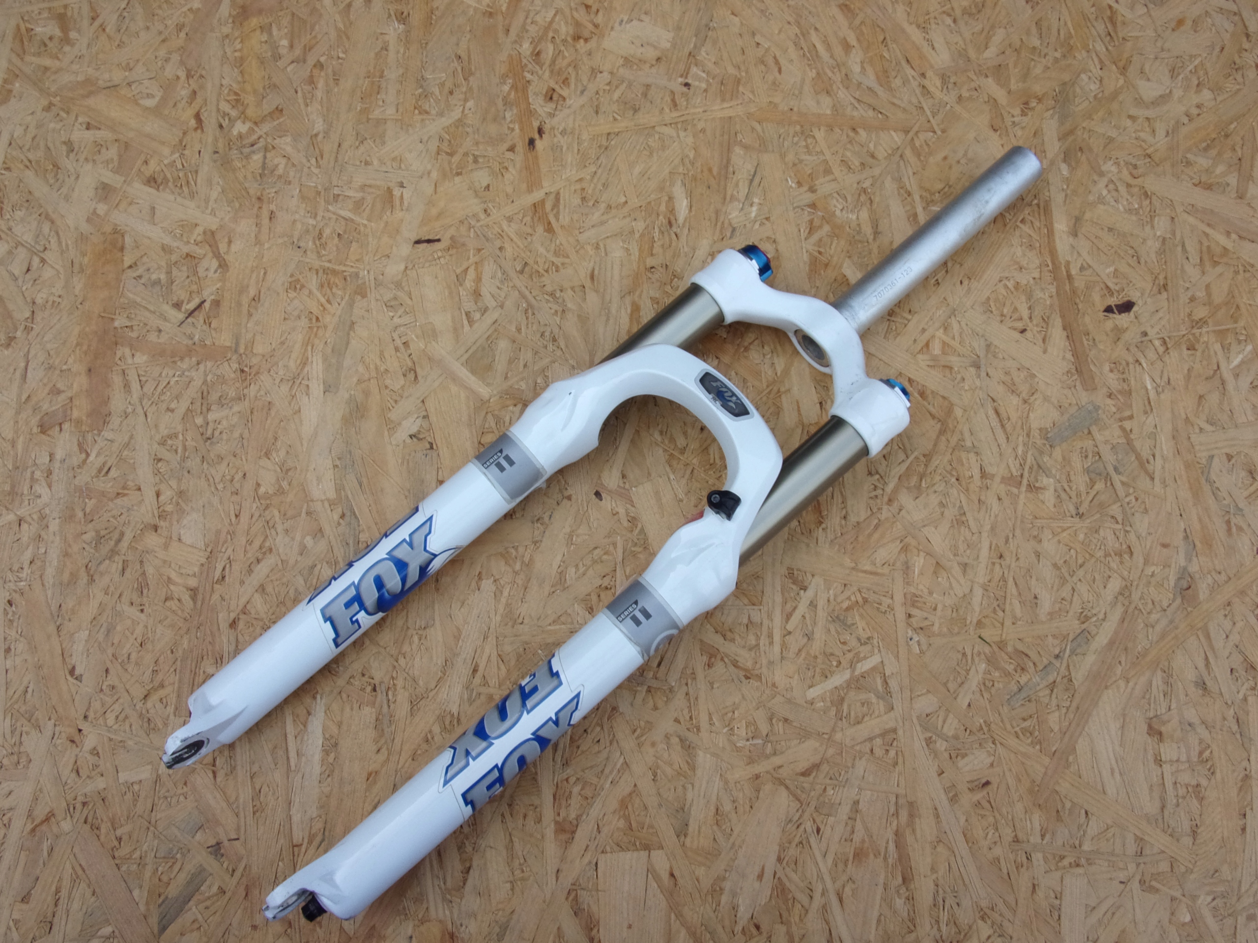 FOX 32 RL F100 Qr9mm - 7584834333 - oficjalne archiwum allegro