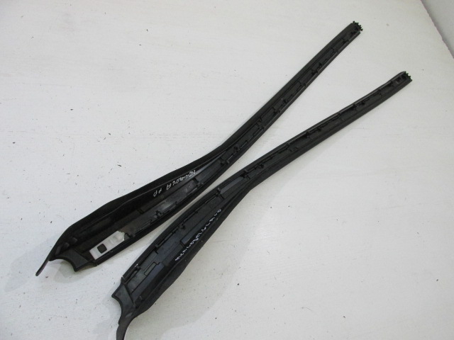 LISTWA LISTWY SZYBY PRZEDNIEJ MERCEDES GLA W156 - 7409689029 ...