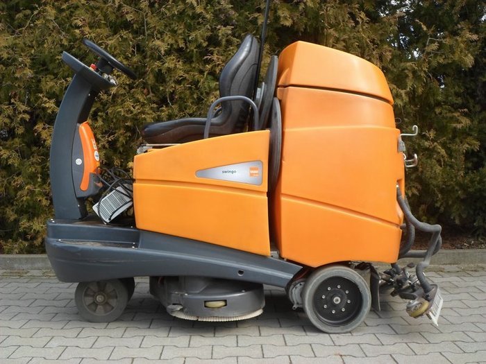 Maszyna czyszcząca samojezdna TASKI Swingo 4000 - 7100384959 ...