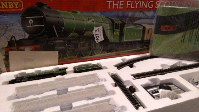 HORNBY R1167 The Flying Scotsman Train Set - 7089008653 - oficjalne archiwum Allegro