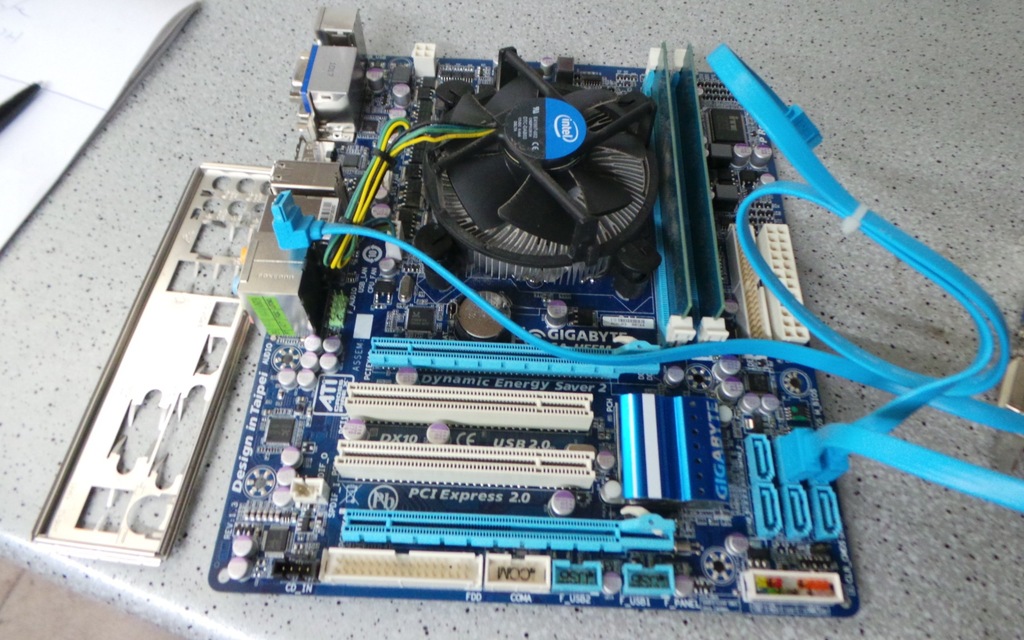 gigabyte ga-h55m-d2h i3 4 gb ram plus grafika 1gb - 7302745886 ...