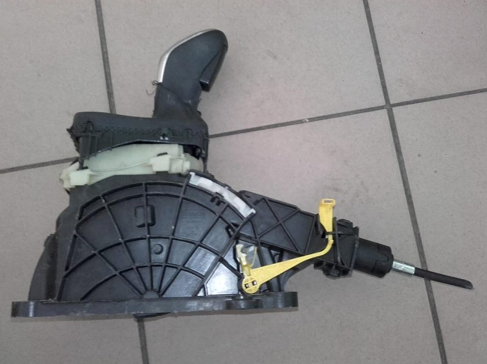 VOLVO XC 60 LEWAREK ZMIANY BIEGÓW 31367921 - 7281200989 - oficjalne ...