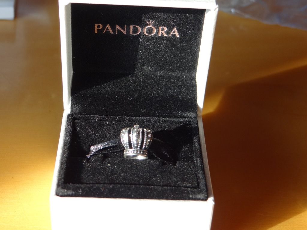 Queen Bee 790227, 790930, 790454 Pandora Gift Sets, Wedding Rings ...