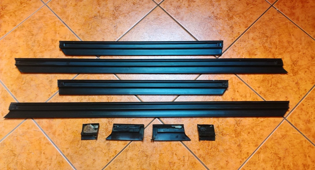 Listwy drzwi dolne listwa drzwi Audi 80 B4 - 7263270208 - oficjalne ...