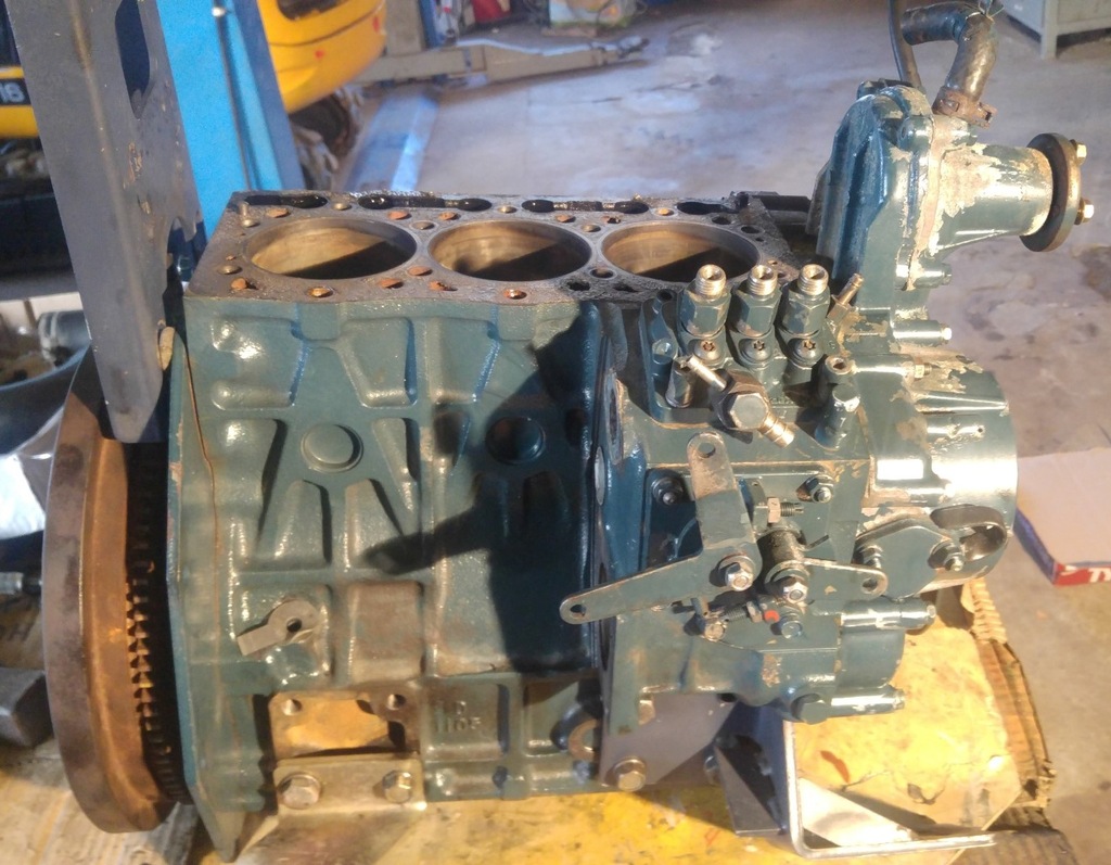 Kubota V1505 D1105 cześci, wał blok pompa, tłok - 7144786433 - oficjalne archiwum Allegro