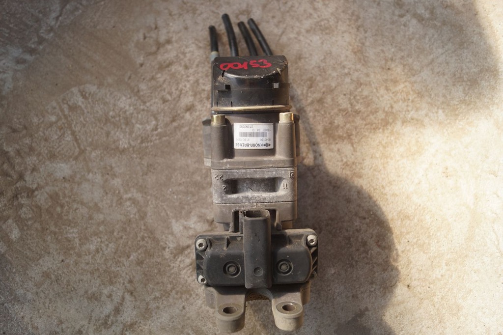 Zawór hamulca nożnego 6 pinów Renault Premium DXI - 6979970237 ...