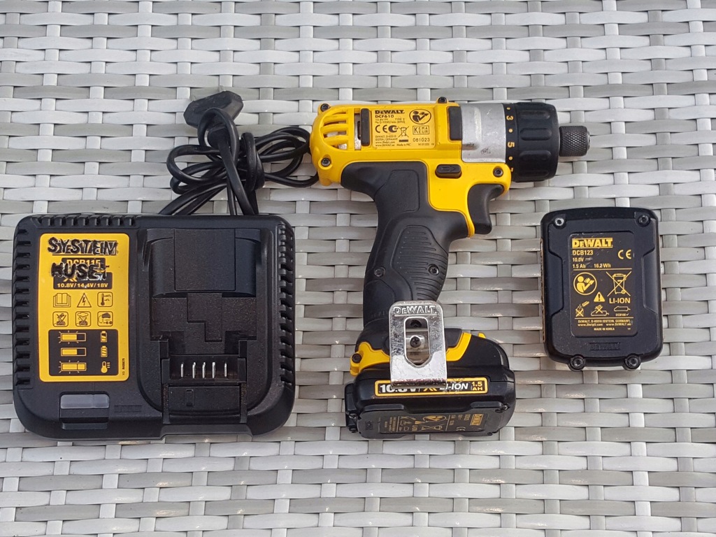 Wkretarka DEWALT DCF 610+10,8V 1,5Ah Ładna.. - 7552234572 - oficjalne ...
